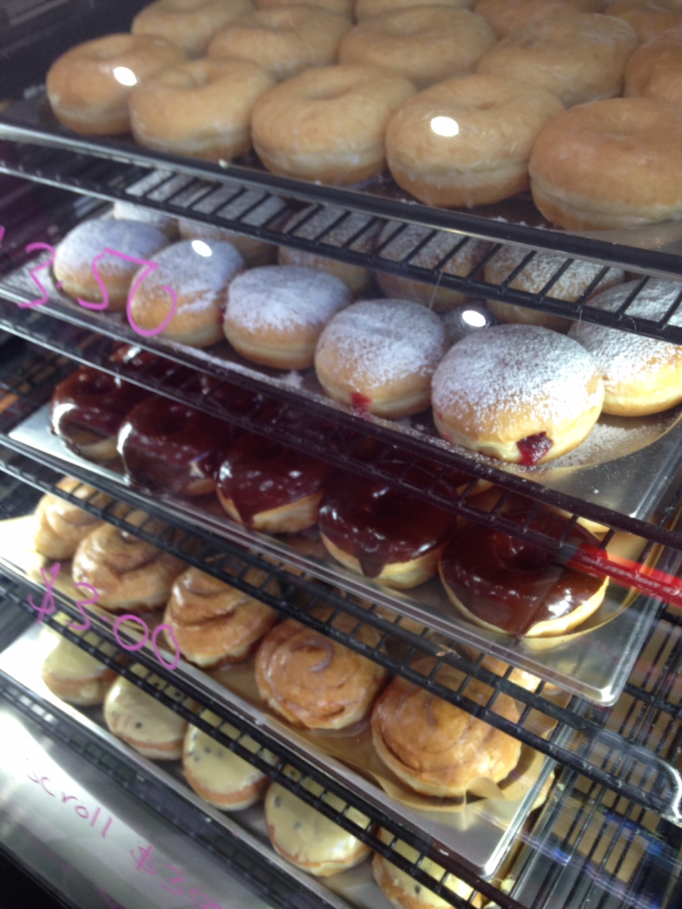 Vanilla Slice Doughnut @ LA Donuts, Beverly Hills – DomNuts