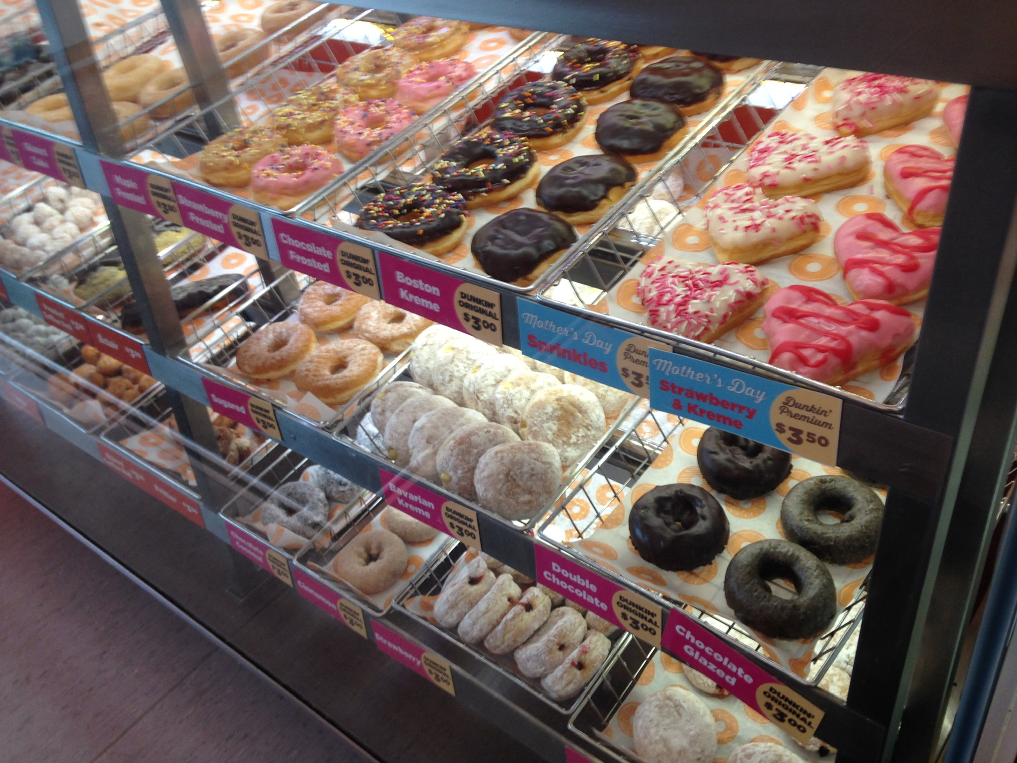 NZ doughnuts #1 – Dunkin’ Donuts, Auckland Airport – DomNuts