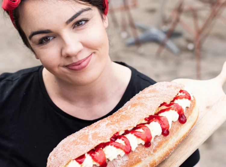 1kg Donut Challenge, Kenilworth Country Bakery, Queensland – DomNuts