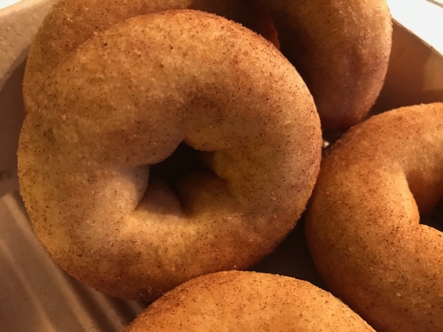 Cinnamon Donuts 6-pack @ Woolworths – DomNuts