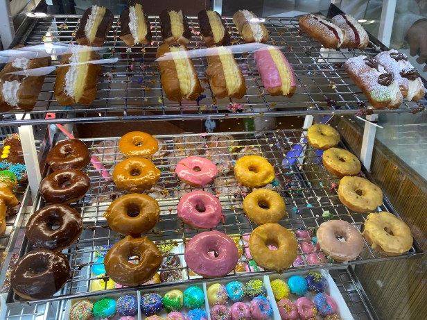 Fantasy Donuts, Stockland, Nowra – DomNuts
