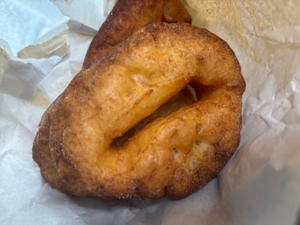 Cinnamon Donuts @ Donuts & Coffee Food Truck – DomNuts
